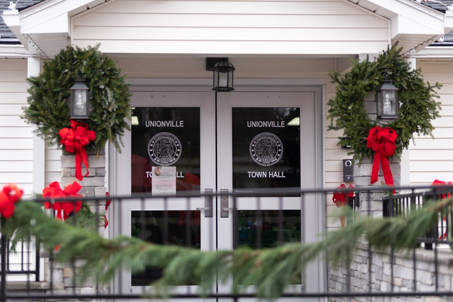 Photos from the 2025 Unionville Christmas Parade & Tree Lighting - Town ...